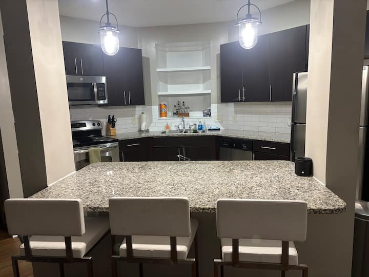 Clean & Cozy Apartment In West Midtown - Atlanta, GA