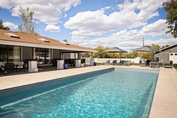 Modern Farmhouse With Pool - Boulder, CO