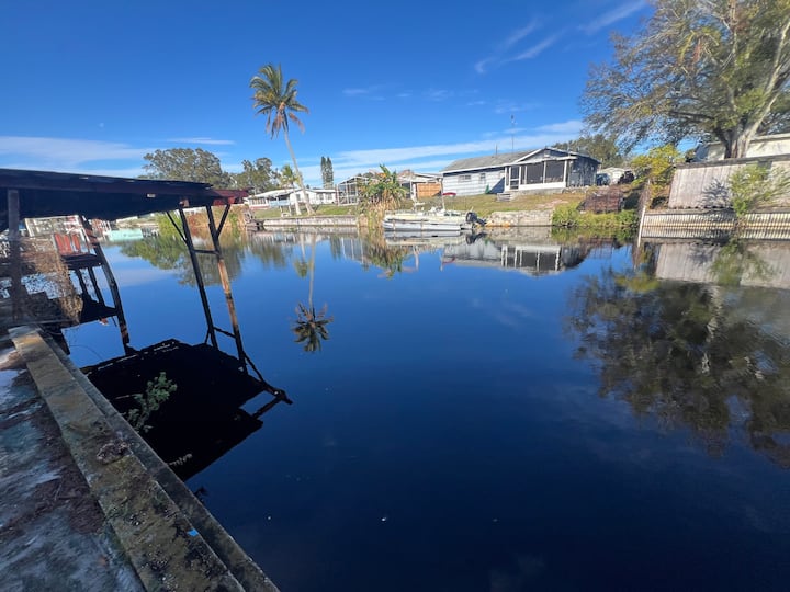Canal Front Easy Lake Access! - Okeechobee, FL