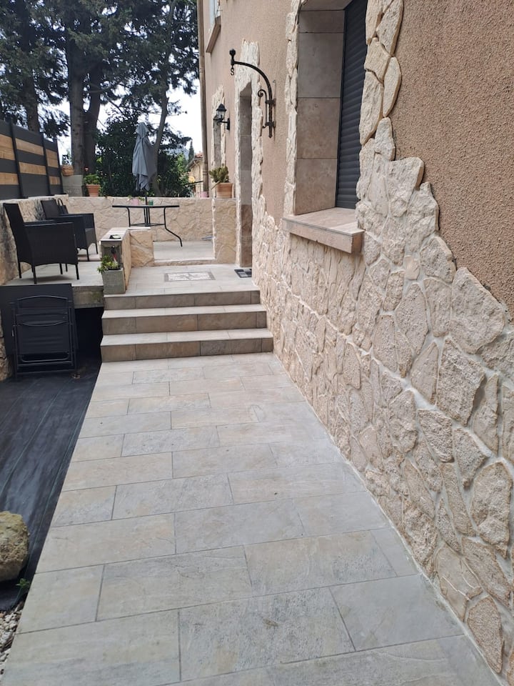 Maison Proche Cité Avec Terrasse - Carcassonne