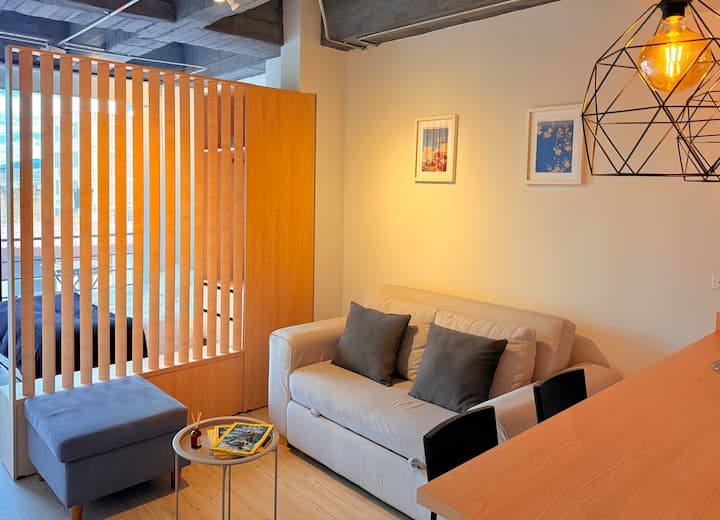 Elegant Central Loft With Balcony - Tibasosa