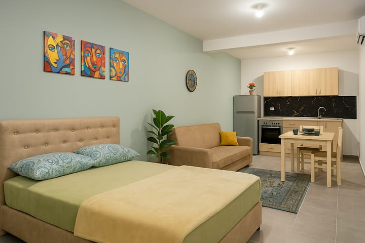 Tirana Old Street 2, Tirana Albania - 地拉那