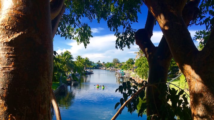 Olde Marco Cove House Beautiful Views Beach Close! - Marco Island, FL