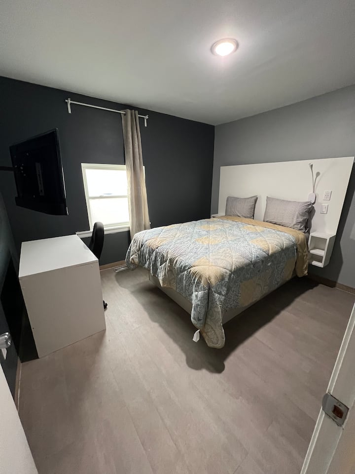 Stylish 2 Bedroom Apartment - Rockford, IL