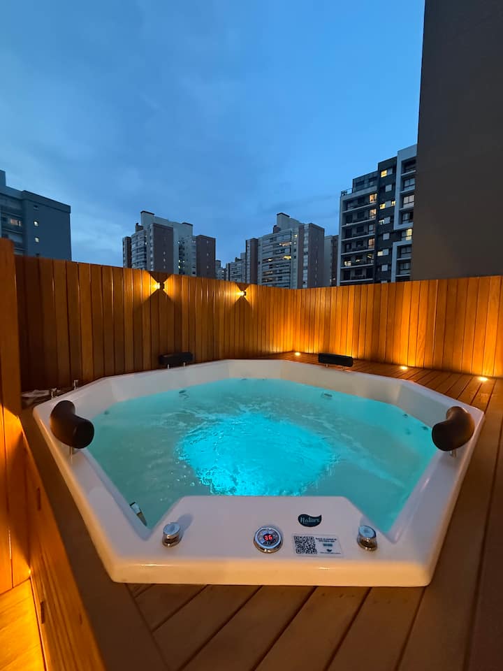 Apartamento C/ áRea Externa +Jacuzzi +Garagem - Porto Alegre