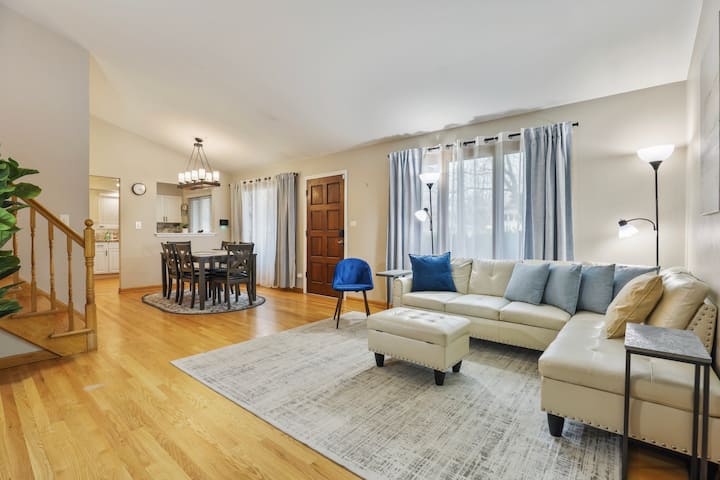 Pristine - 3 Beds, 1.5 Ba! - Arlington Heights, IL