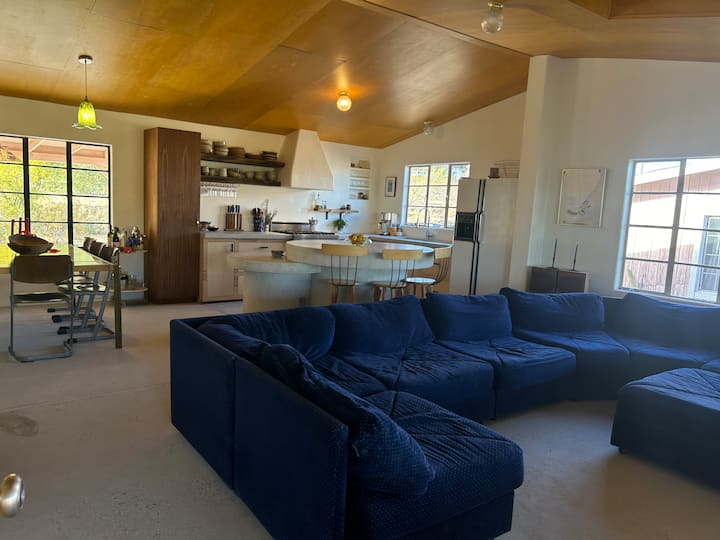 Retiro en el desierto de Joshua Tree con interiores únicos - Casas en ...