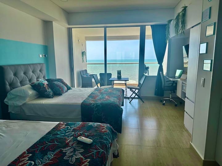 Wake Up To The Ocean With A Direct Beachfront View - Cartagena