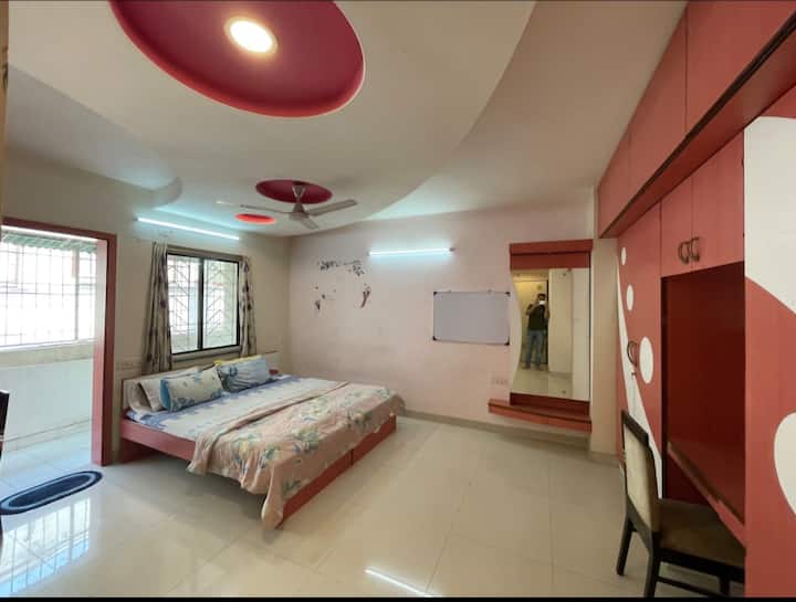 Huge 2 Private Bedroom In A 3bhk Duplex, Aundh - Pune