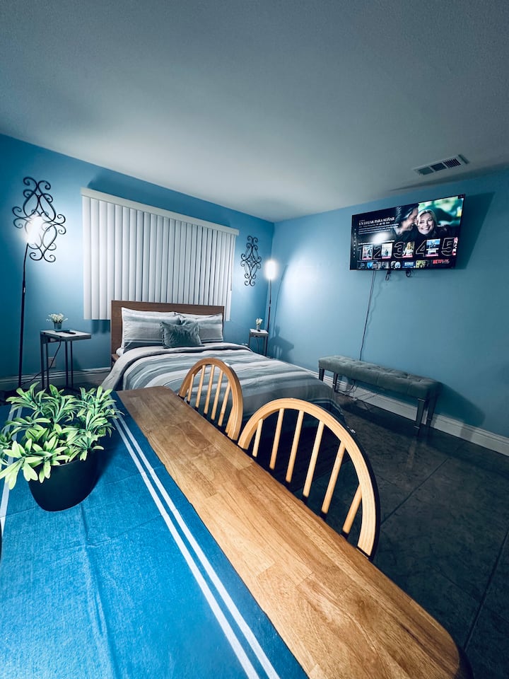 The Cozy Blue Oasis In Temecula - Temecula, CA