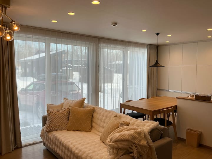 Shiro House - Niseko