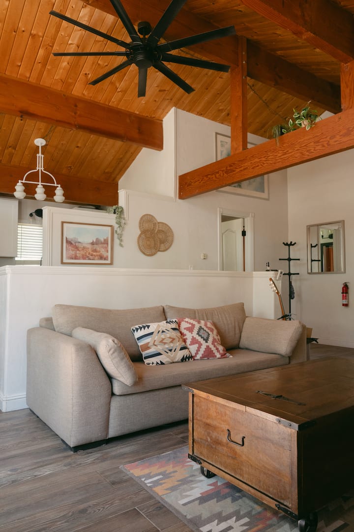 Mtn Retreat|fenced Yard|outdoor Deck| Pet Friendly - Running Springs, CA