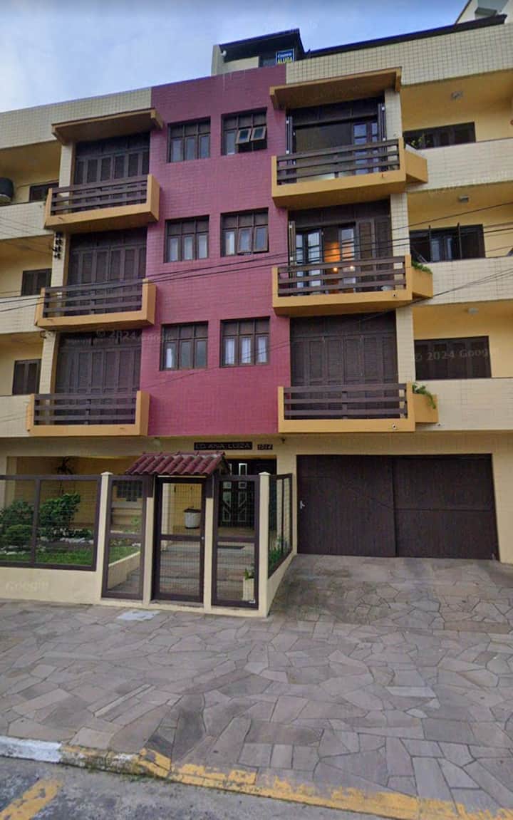 Apto A 50m Da  Praia  Na Av.igreja C/ Beira Mar - Tramandaí