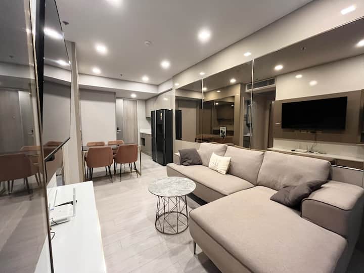 市中心豪华小区两卧室两卫生间/拉差达夜市/四面佛/象神 - Bangkok