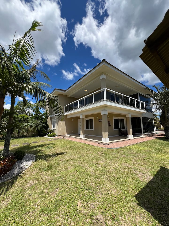 Casa De Alto Padrão Na Praia - Tramandaí