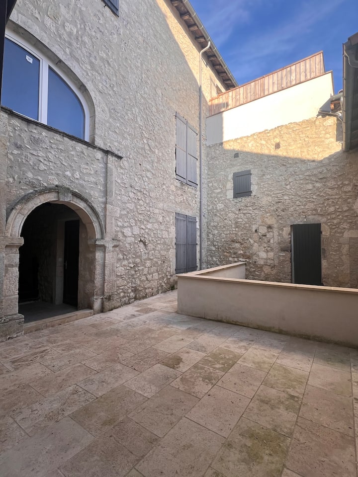 Appt Situé Au Cœur De La Ville - Casteljaloux