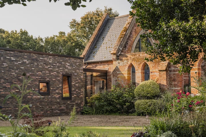 Stunning North Norfolk Home - Thursford Castle - Wells-next-the-Sea