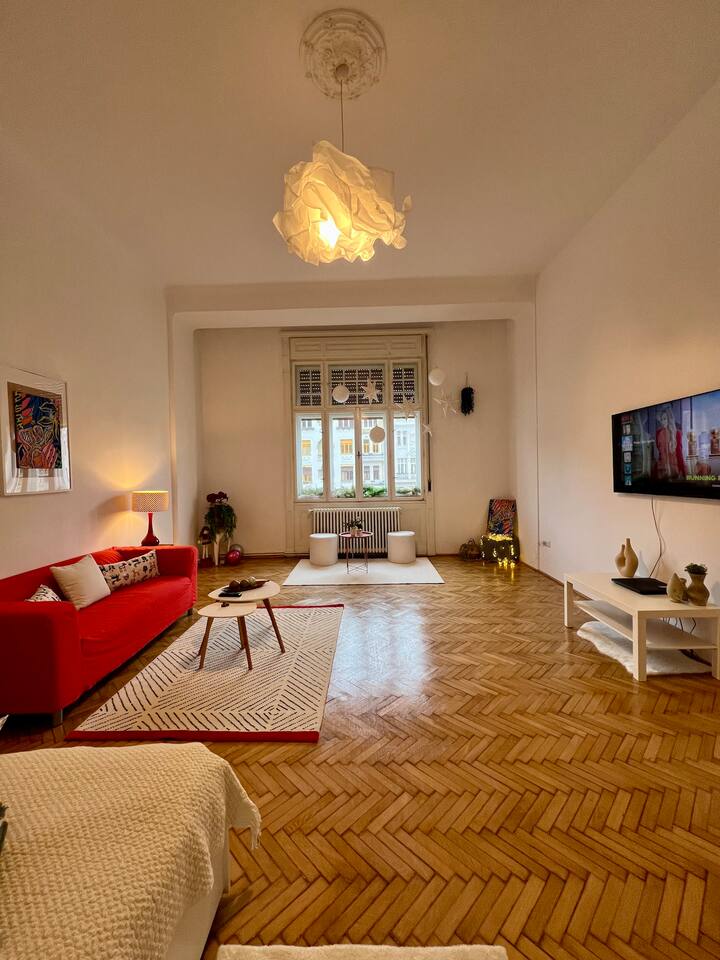 Breathtaking Victory Sq Views/bright &Spacious 2br - Timișoara