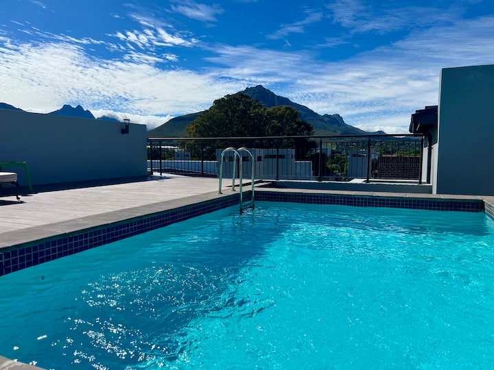 18 @ The Den - Rooftop Pool - Stellenbosch