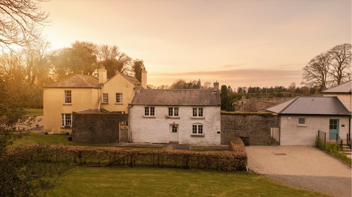 Cosy Farm Cottage Escape With Fireplace & Nature - Blessington