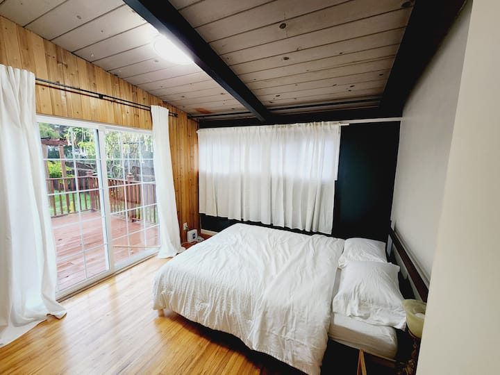 House On The Hills - Millbrae, CA