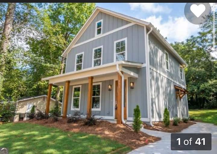 An Ace On Arch - Athens, GA