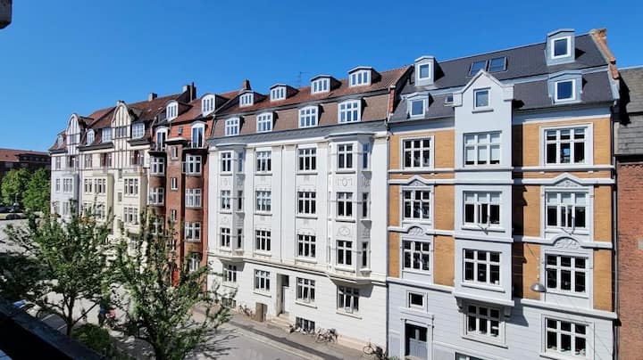 Bright Flat - City, Forest, Sea. - Aarhus