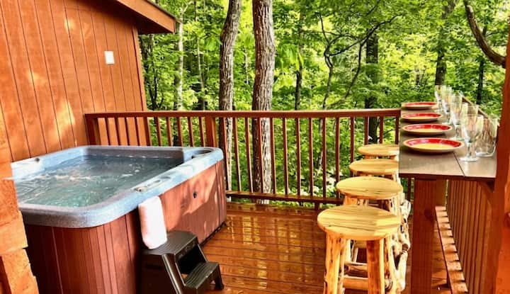 Spring Sale! Townsend Mountain View & Spa - Townsend, TN