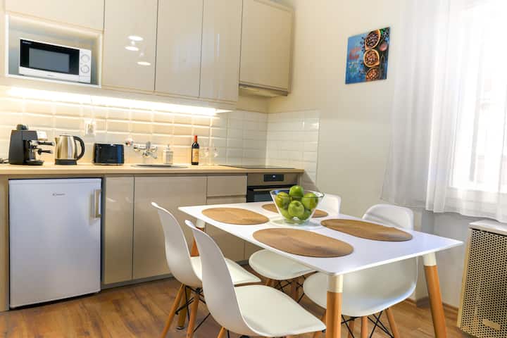 Pásti Central Apartment - Debrecen