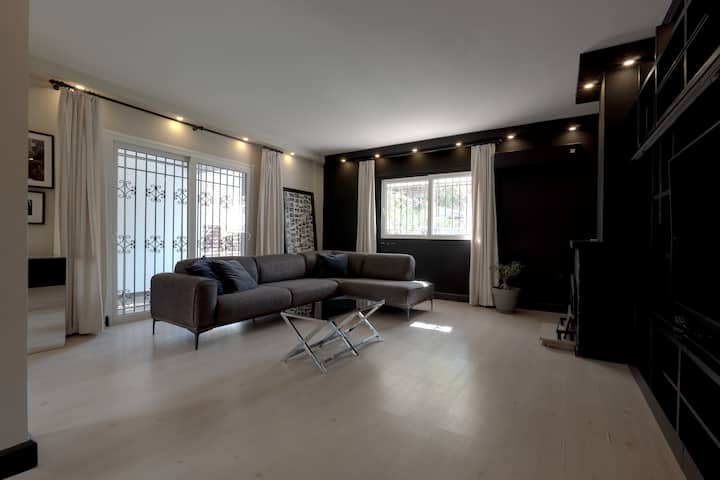 Spacious 3-bedroom Villa, Garden - Central Nicosia - Cipro