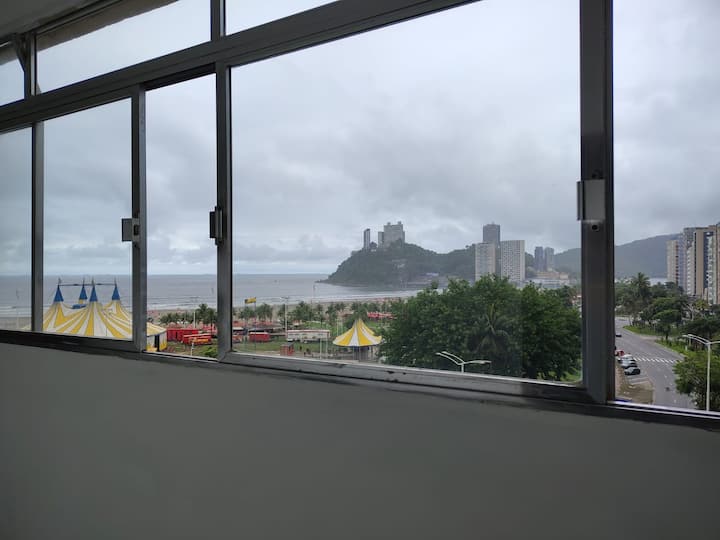 Ap Pé Na Areia Em Sv - Santos, Brasil
