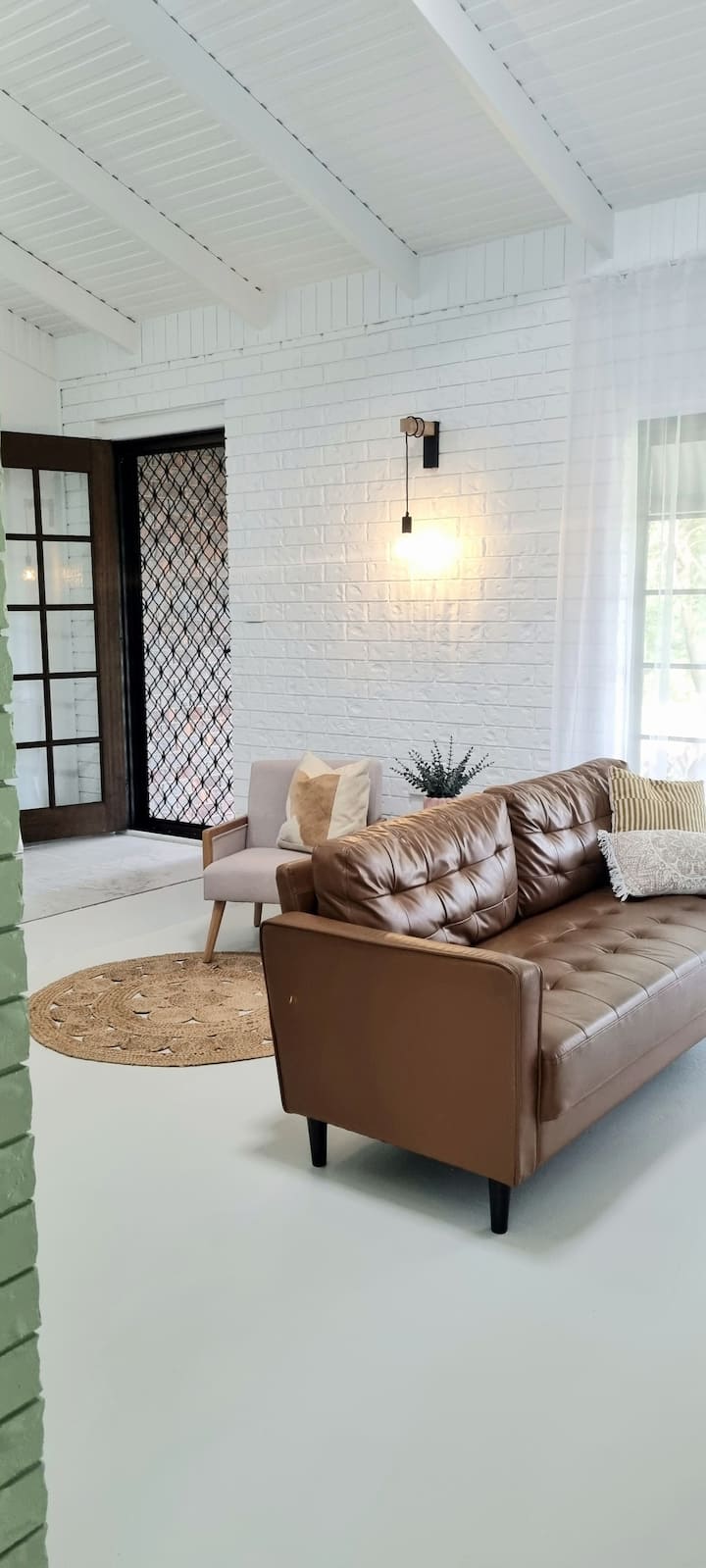 Poolside Paradise-3br Home King Beds Bbq Near Town - Bundaberg Regional Airport