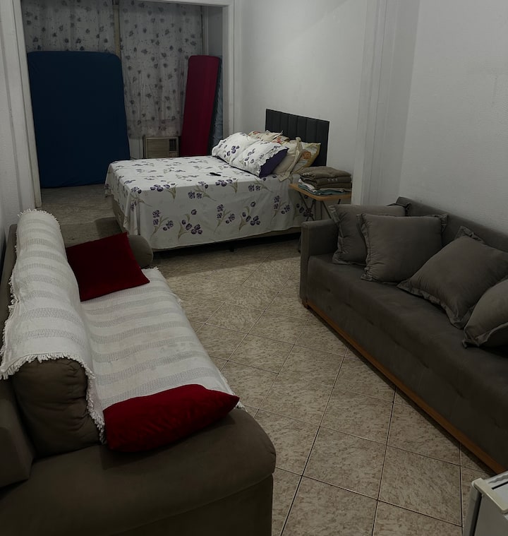 Copacabana A Uma Rua Da Praia - Rio de Janeiro