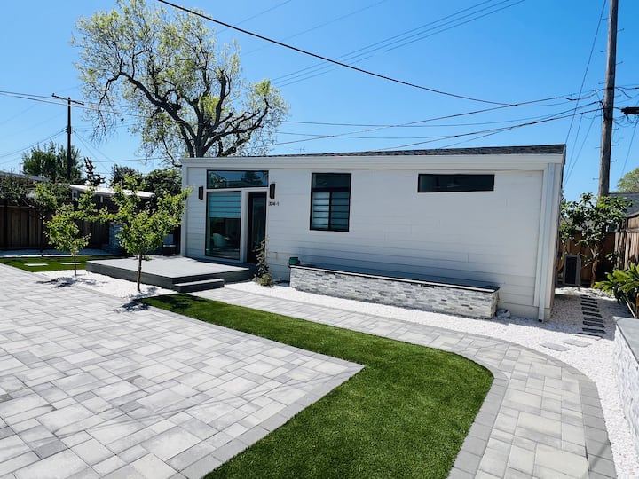 Chic & Luxe Guesthouse | Central Location - Santa Clara, CA