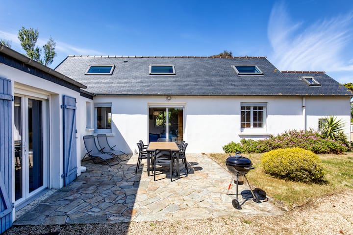 Les Volets Bleus De La Presqu’île De Perharidy - Roscoff