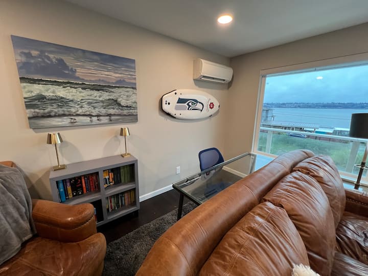 Bright Water View Duplex • Walk To Beach - Federal Way, WA