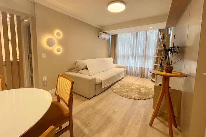 Apto Elegante, 4 Min Da Praia - Balneário Camboriú