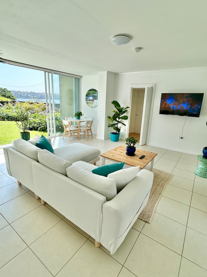 30 Seconds To Wharf Beach, 3 Minutes To Shops - Manly