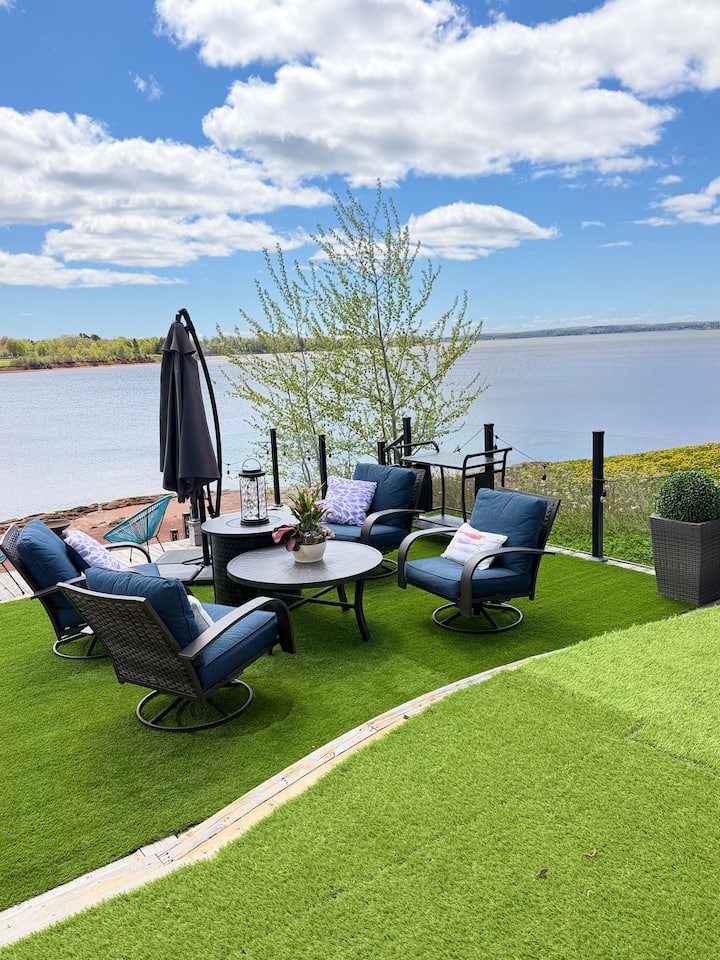 Luxury Waterfront +Privatebeach Kayak & Pedal Boat - Charlottetown
