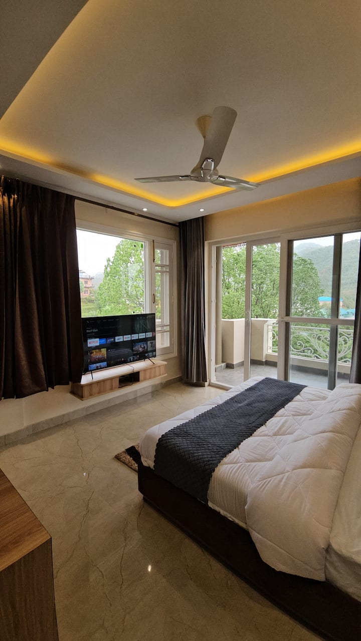 Glass House Family Suite With Private Balcony - Dalhousie