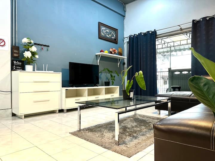 Modern House-lotus Hatyai2-5beds(1 Br Downstair) - Hat Yai