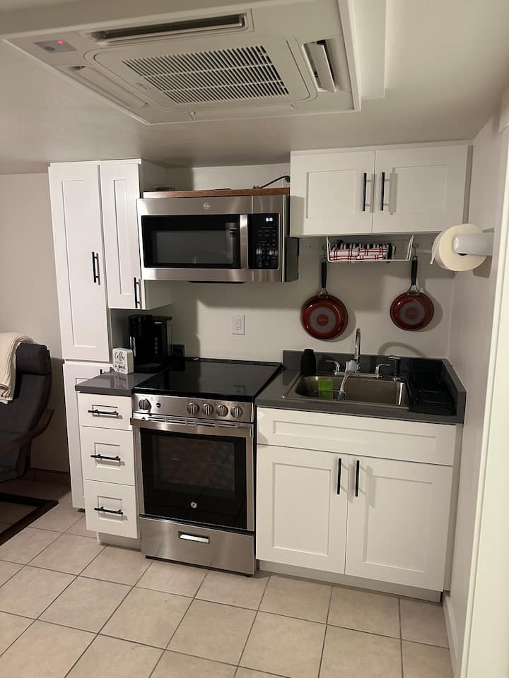 Cozy Basement Studio Retreat! - Hat Rock State Park, Hermiston
