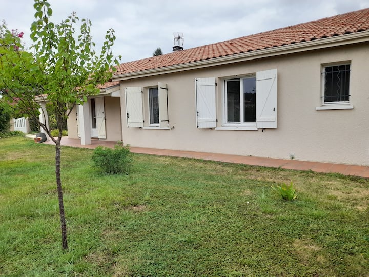 2 Chambres à Louer - Boé