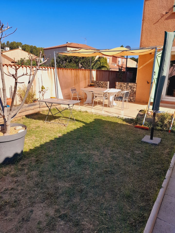 Maison Agréable Et Lumineuse Avec Jardin - Gardanne