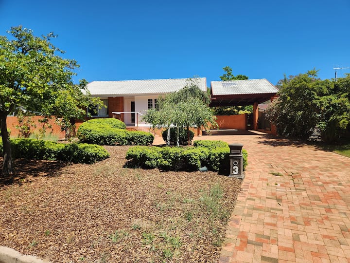 Budget Friendly Curtin - Canberra