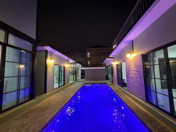 The Biggest Pool Villa In Town - Phuket