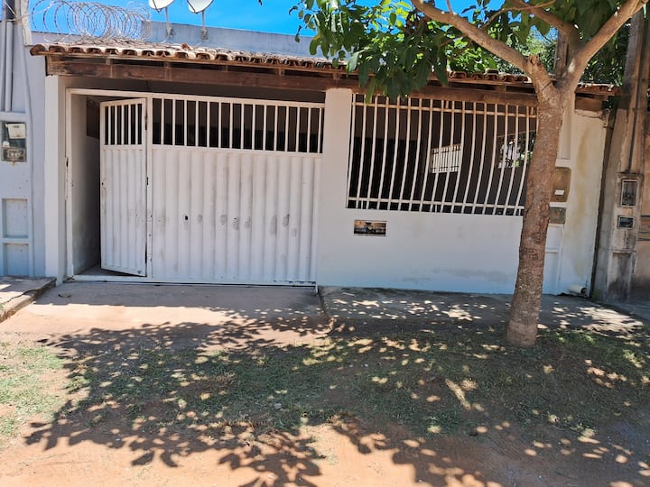 Alugo Casa Anual  Valor 1.000 - São Mateus