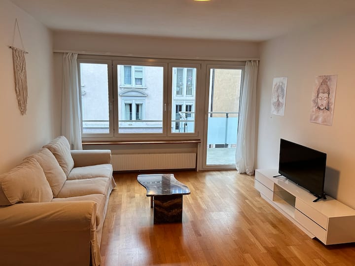 Comfortable & Central 2-room Apartment In Zurich - Zürich
