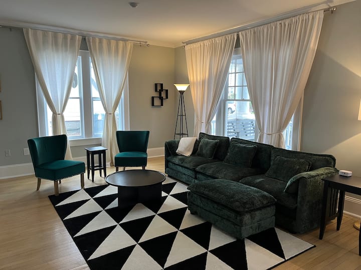 Mins To Downtown - Spacious Home - Greensboro, NC