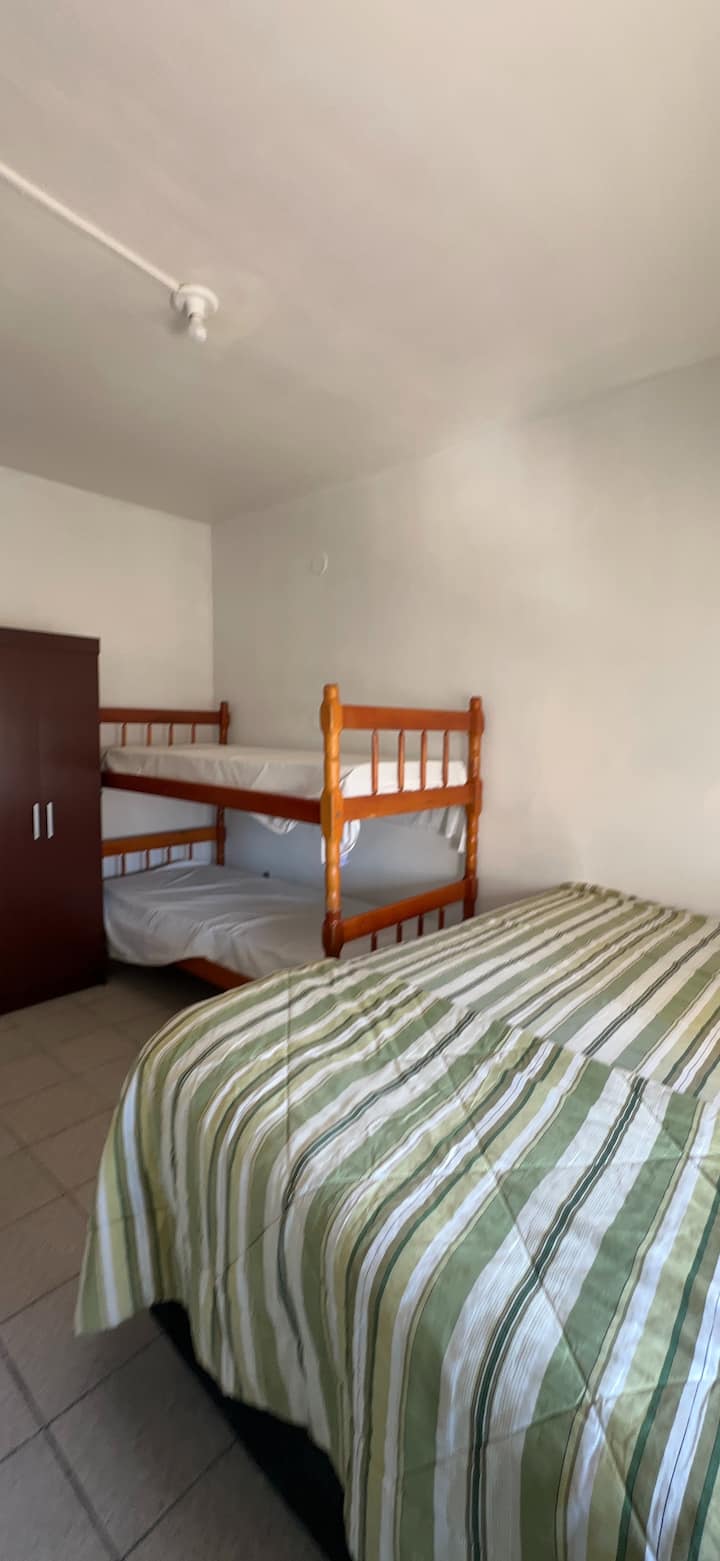 Quarto 4 Pessoas No Centro - Tramandaí